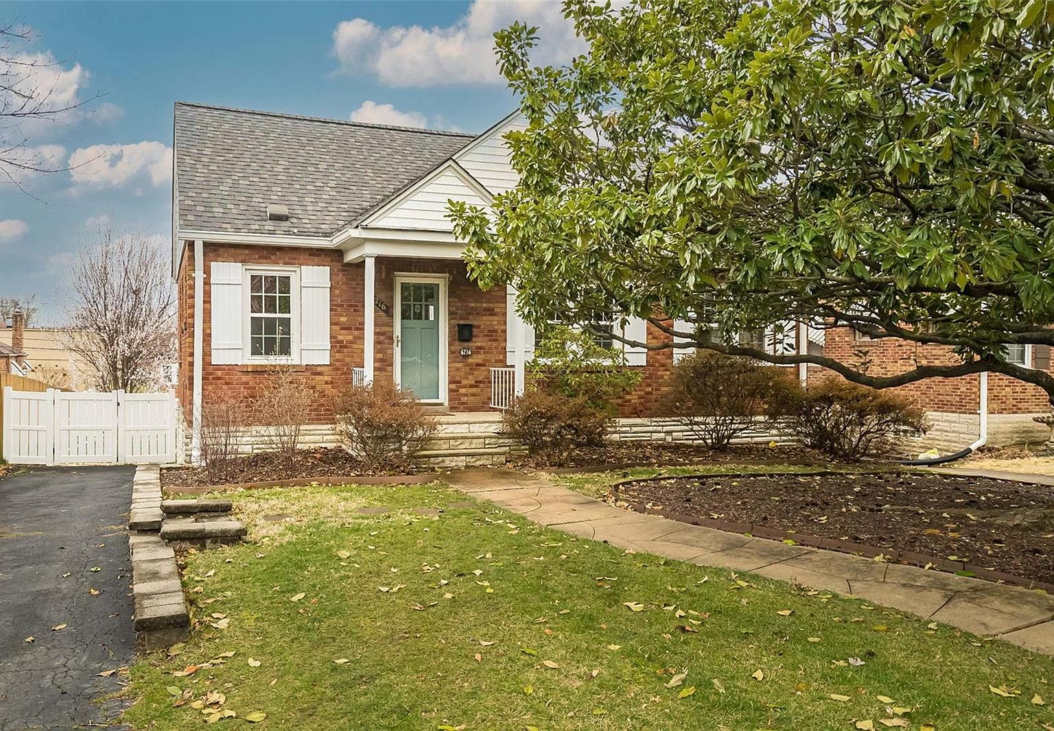 6216 Dexter Dr, Saint Louis, MO 63123 | Zillow
