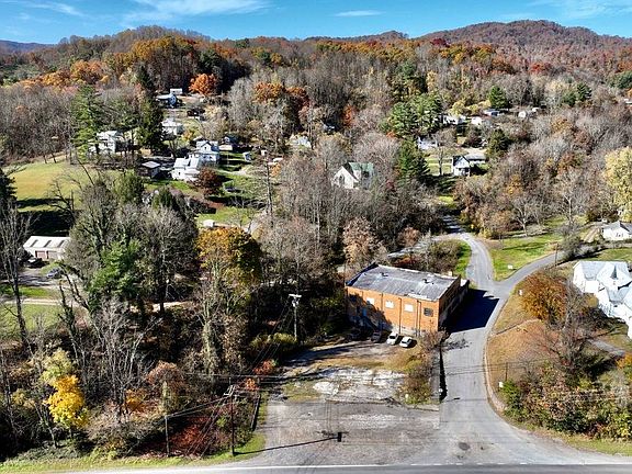 7880 Plum Orchard Lake Rd, Scarbro, WV 25917 | MLS #11400726 | Zillow