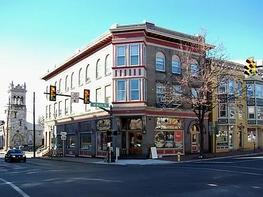 104 W Main St Waynesboro PA | Zillow