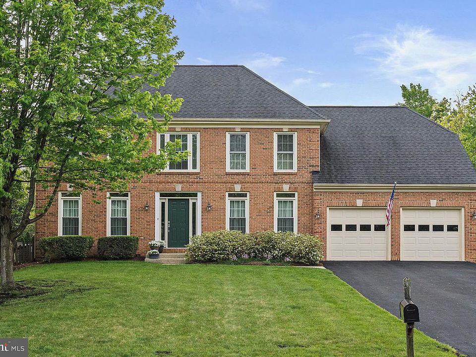 685 Old Hunt Way, Herndon, VA 20170 | Zillow