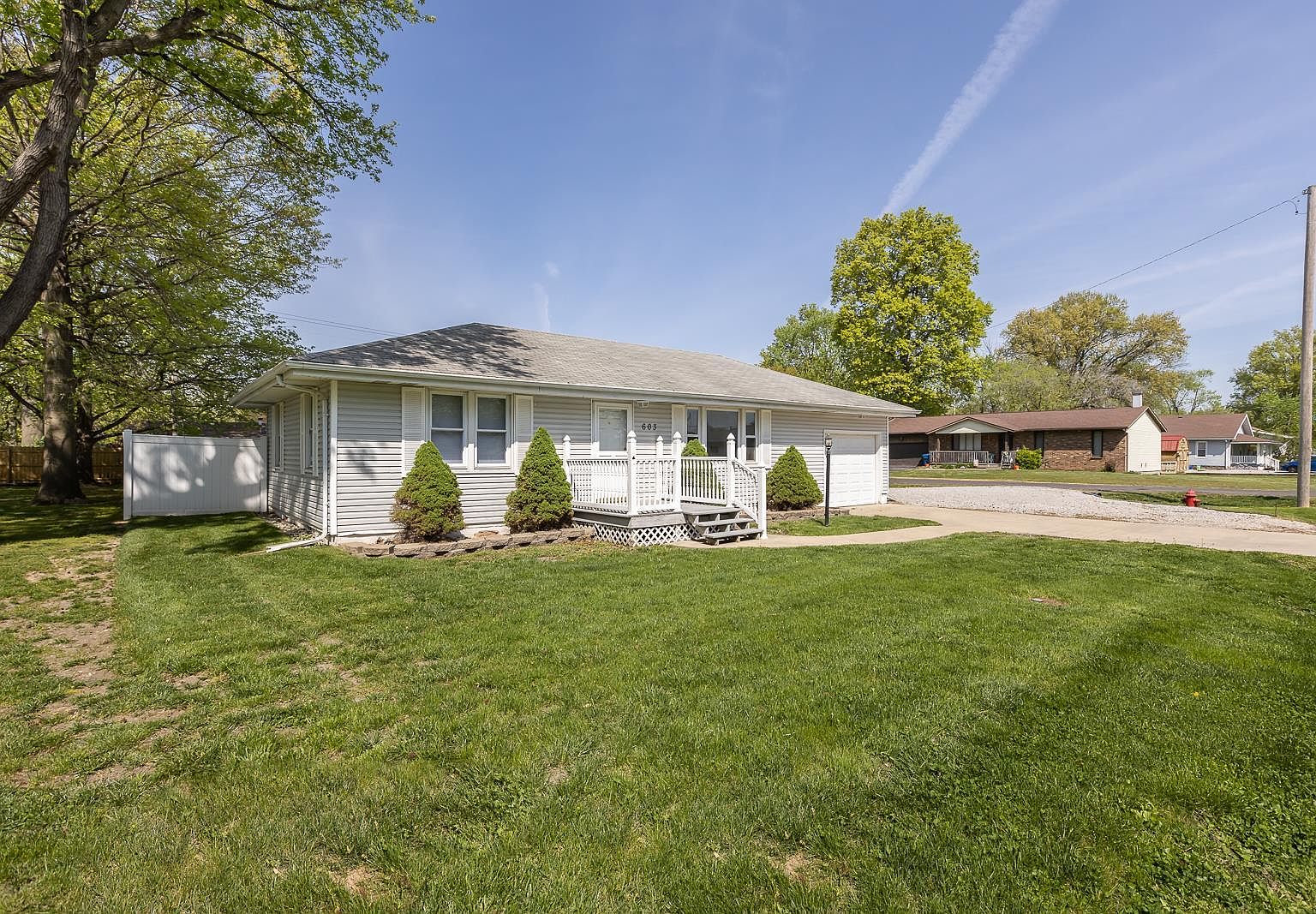 603 Missouri Ave, South Roxana, IL 62087 | Zillow