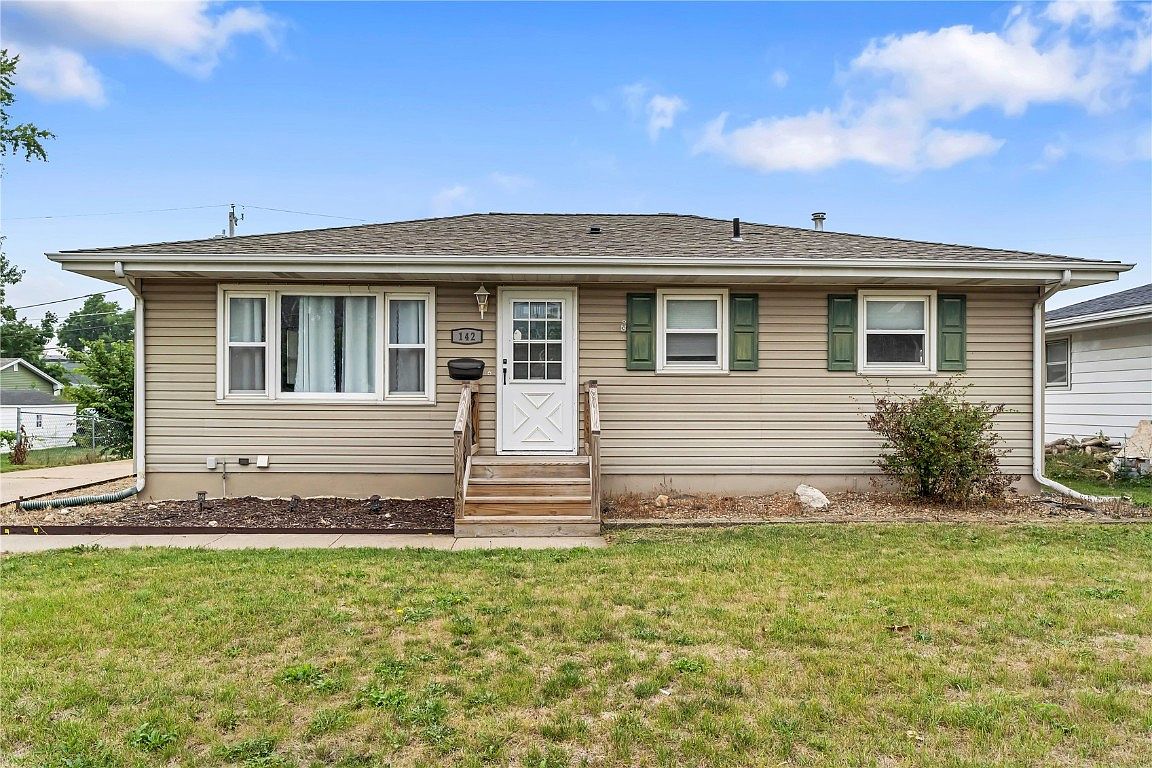 142 Edgewood Rd NW, Cedar Rapids, IA 52405 | MLS #2306225 | Zillow