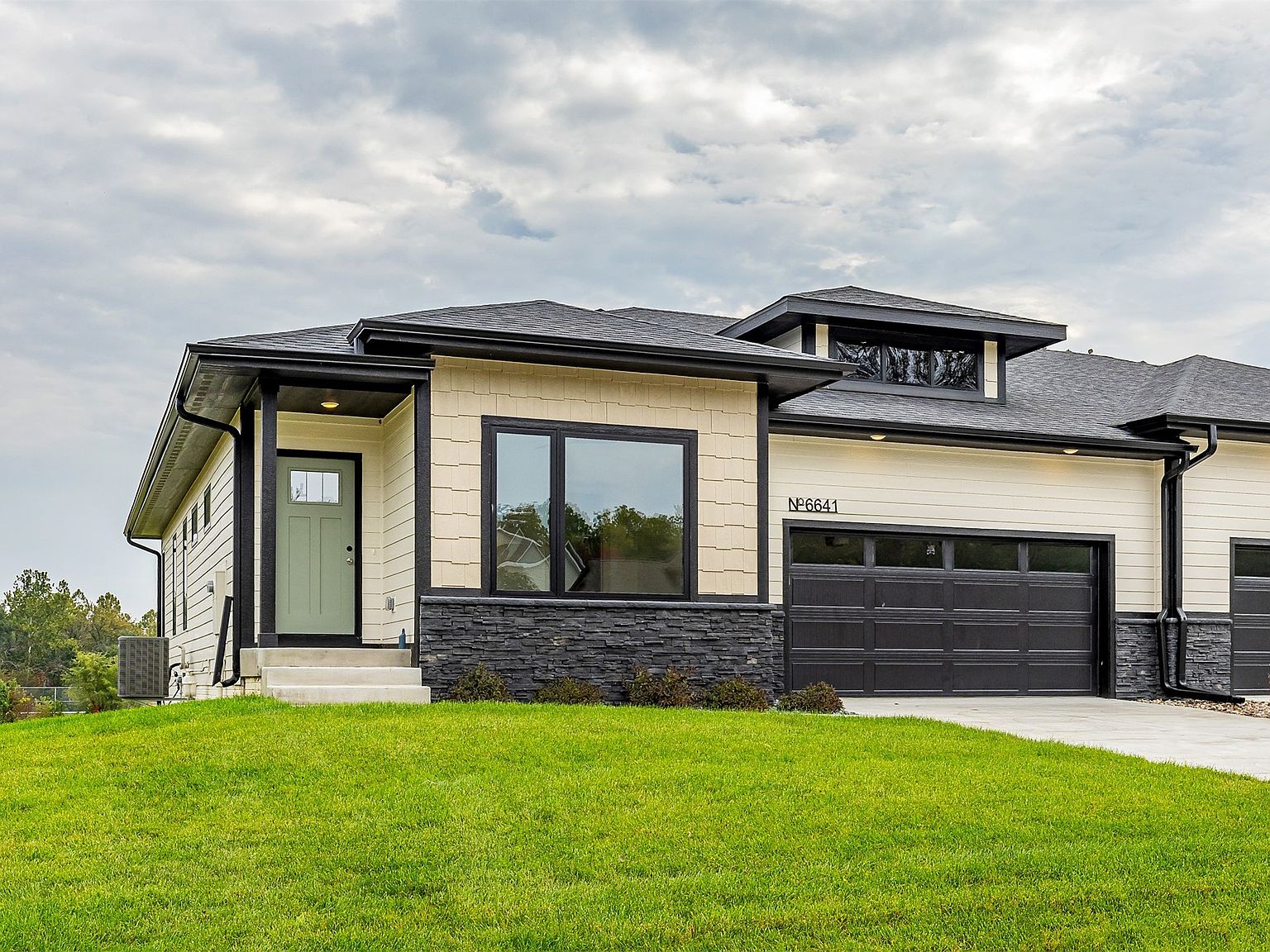 6641 River Bend Dr, Johnston, IA 50131 | Zillow