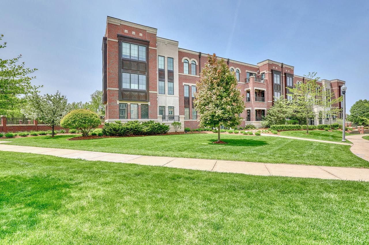 19185 Thomson DRIVE UNIT 204, Brookfield, WI 53045 | MLS #1834678 | Zillow