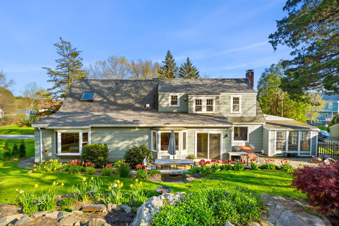 27 Shaw Road, Portsmouth, NH 03801 | MLS #4995991 | Zillow