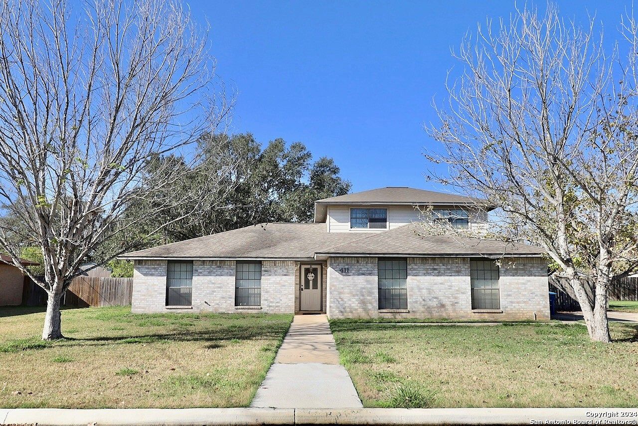 411 E Crownhill Drive, Pleasanton, TX 78064 | MLS #1831256 | Zillow