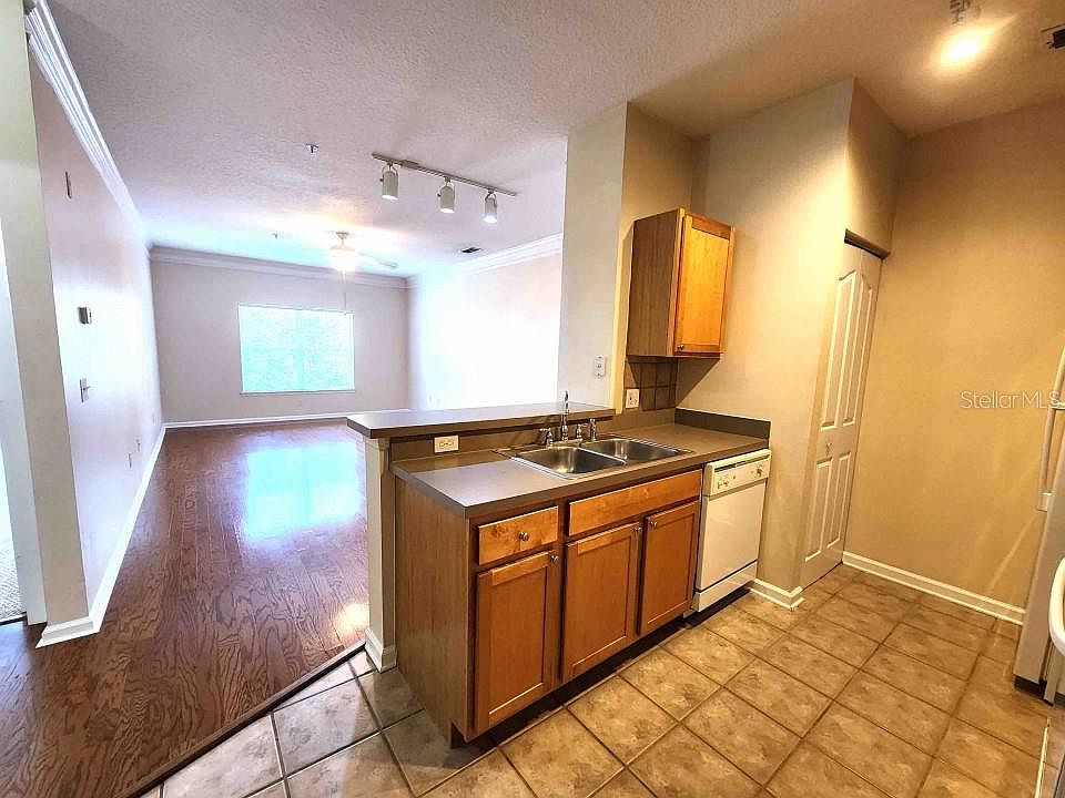 Grand Key - 4207 S Dale Mabry Hwy Tampa FL | Zillow