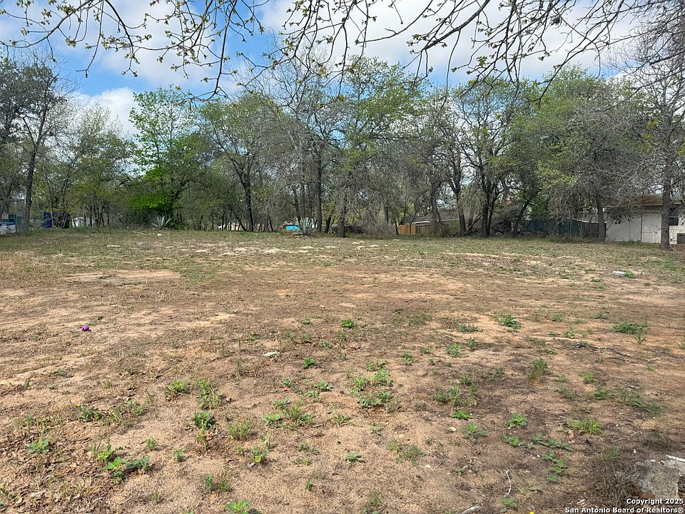 23007 Fawn Trail Dr Elmendorf TX | Zillow