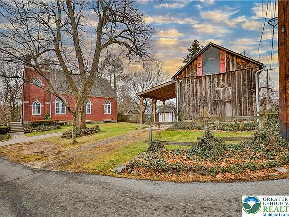 Check out those ceilings!! Stunning 1913 church conversion in ...