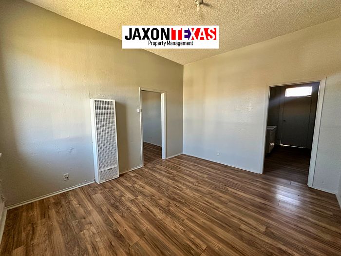2930 Pera Ave APT 2, El Paso, TX 79905 | Zillow