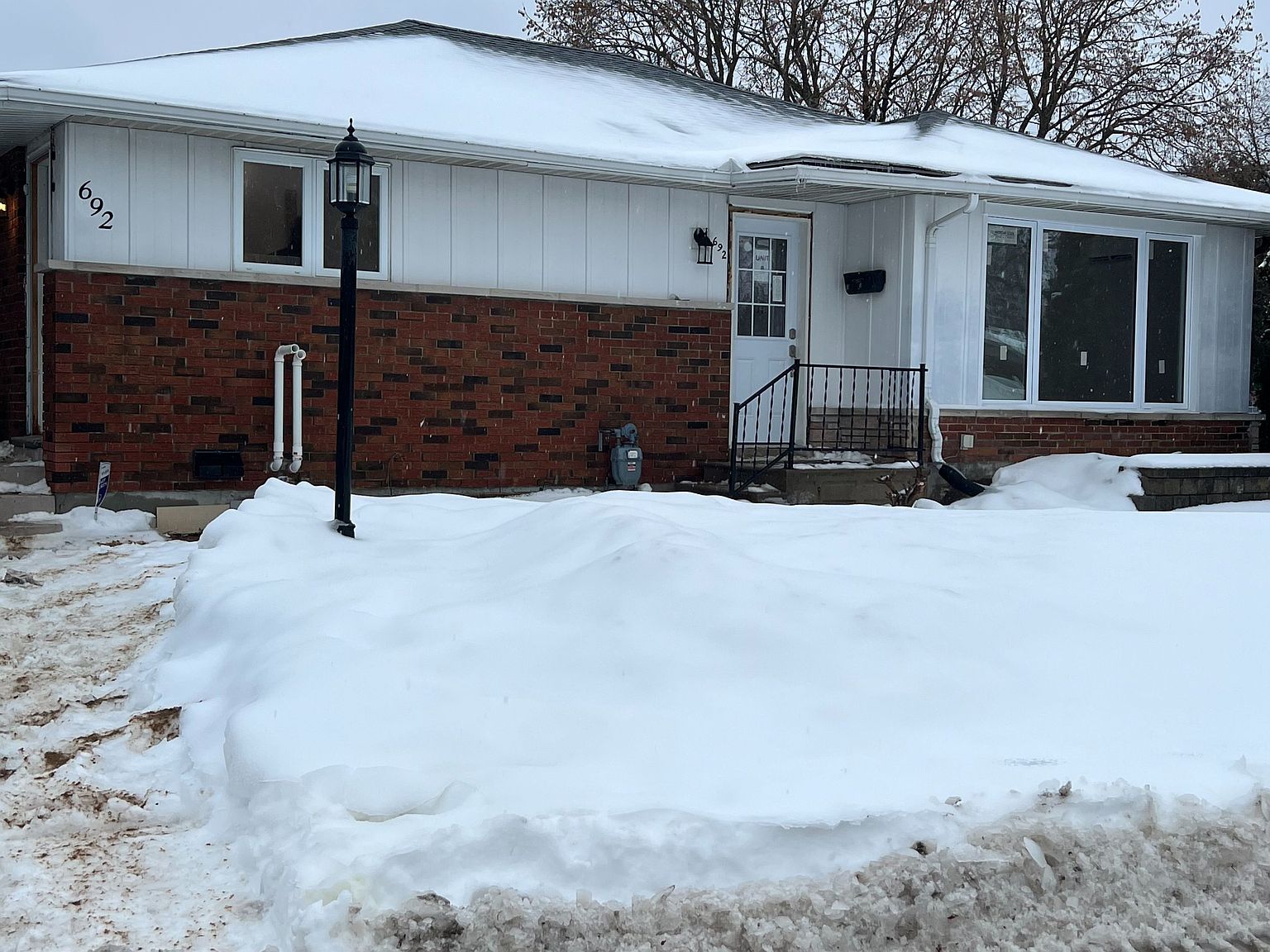 692 Claude St #B, Ottawa, ON K1K 2S2 | Zillow