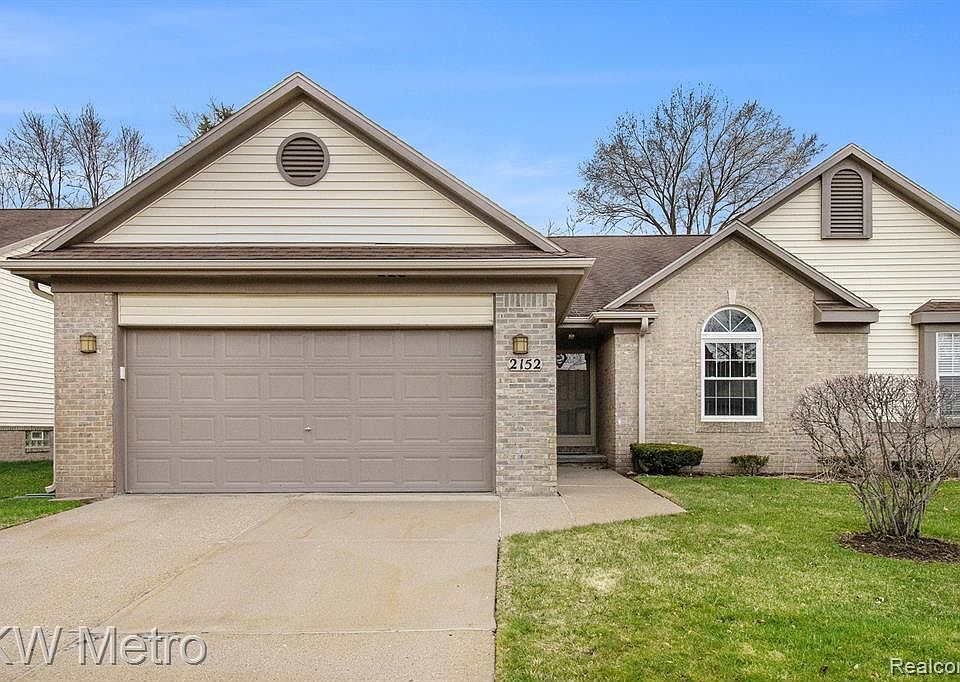 2152 Pleasant Dr, Walled Lake, MI 48390 | Zillow