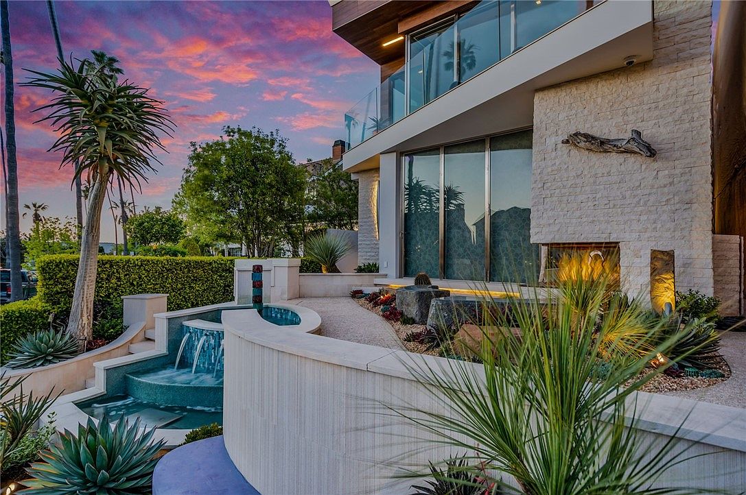 2314 Pacific Dr, Corona Del Mar, CA 92625 | Zillow