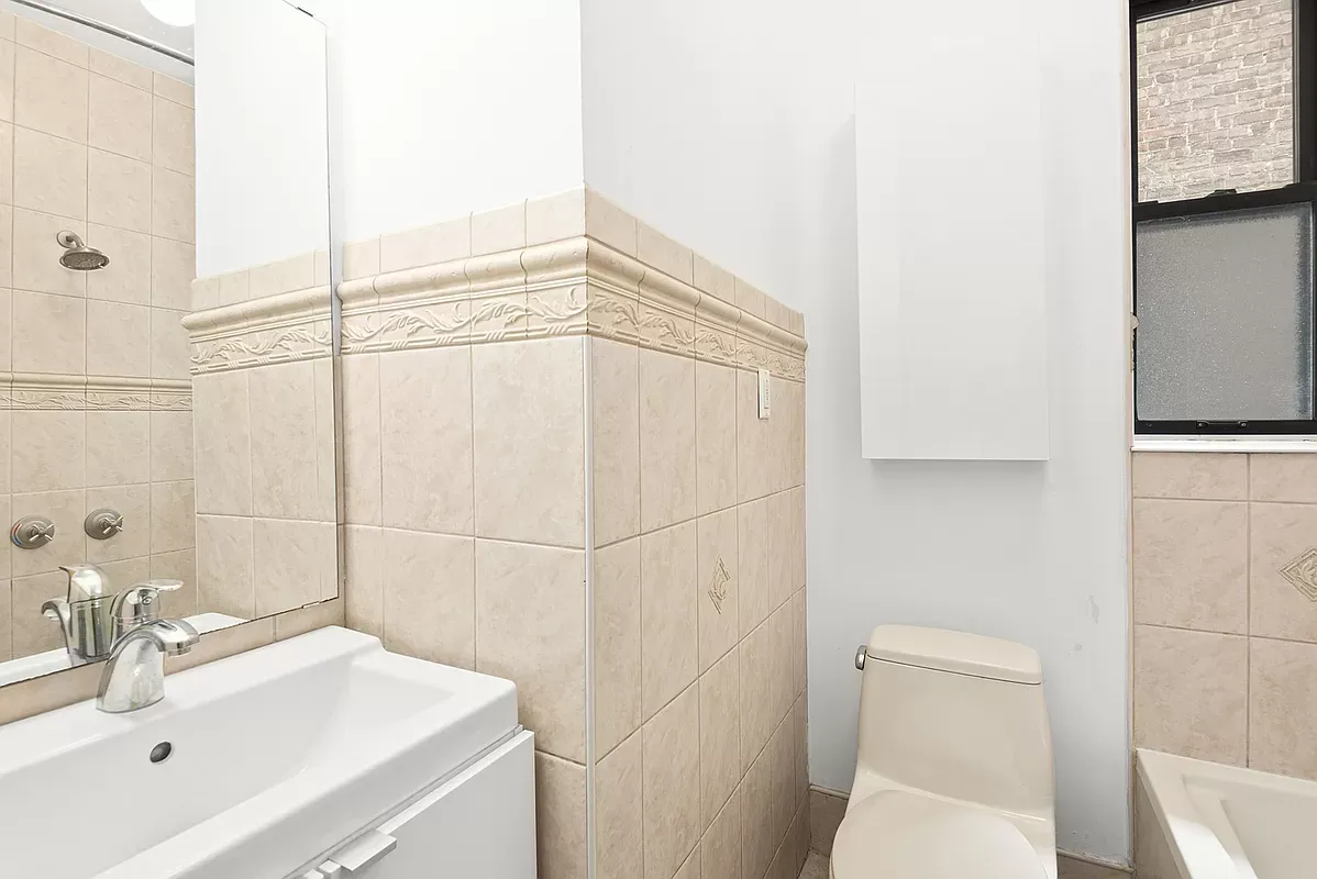 226 Saint James'S Place #3L in Clinton Hill, Brooklyn | StreetEasy