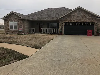 104 Lambert Chase Sikeston MO | Zillow
