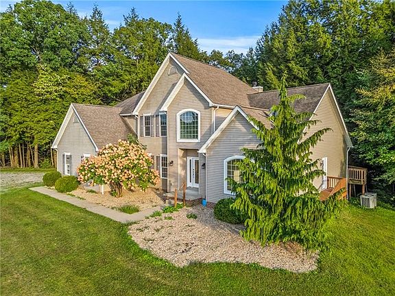 810 Hamburg Rd, Fredonia, PA 16124 | MLS #1670956 | Zillow