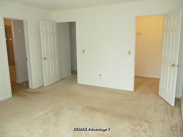 404 Beacon Park, Webster, MA 01570 | Zillow