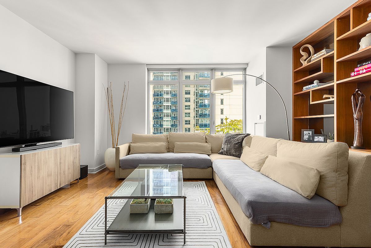 2 Northside Piers APT 10H, Brooklyn, NY 11249 | Zillow