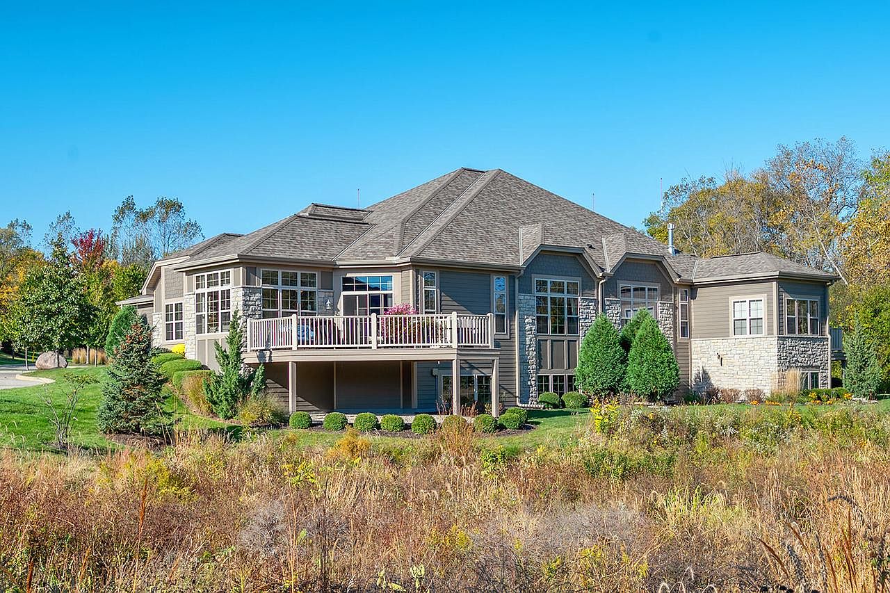 11750 West Glen WAY, Milwaukee, WI 53228 | Zillow