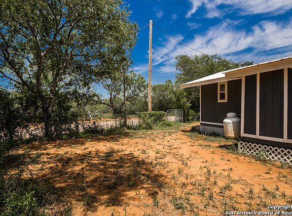 173 County Road 1500, Moore, TX 78057 | MLS #1777474 | Zillow