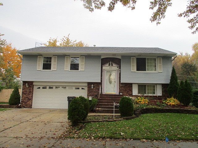 402 Library Ln, Streamwood, IL 60107 | Zillow