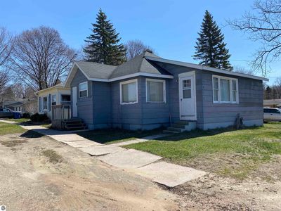 7647 Main St, Bear Lake, MI 49614 | MLS #1909782 | Zillow