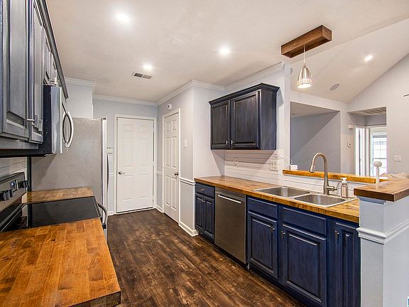 452 Summerchase Dr, Calera, AL 35040 | Zillow