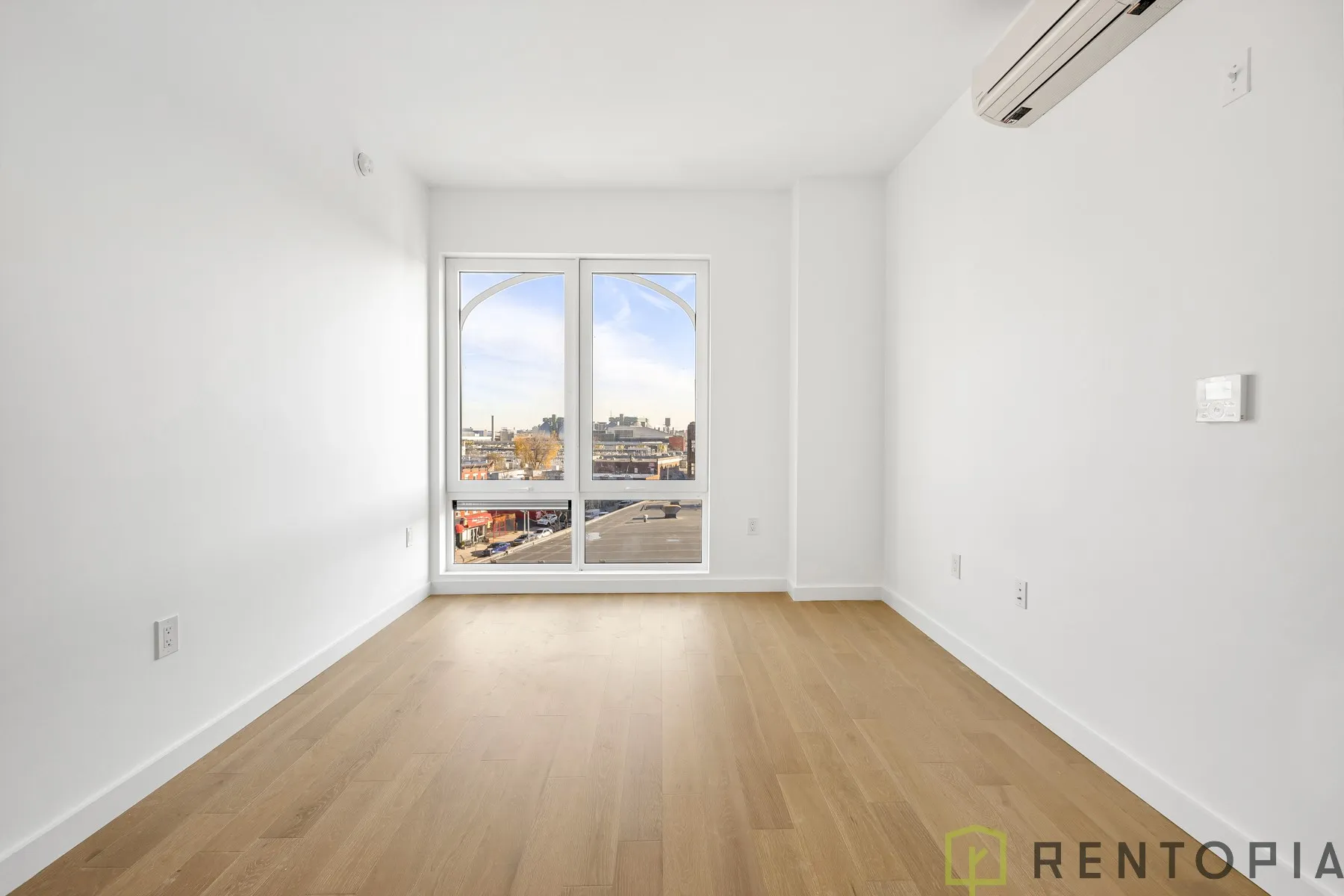 210 Greenpoint Avenue #7E in Greenpoint, Brooklyn | StreetEasy