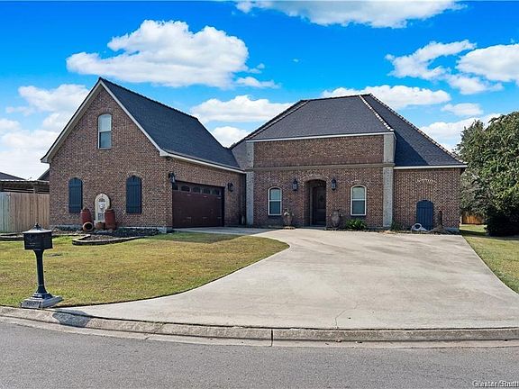 808 Sugar Maple Ln, Sulphur, LA 70665 | MLS #SWL24000155 | Zillow
