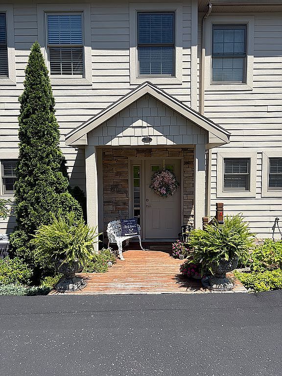 33 Waterside Dr #33, Morgantown, WV 26508 | Zillow