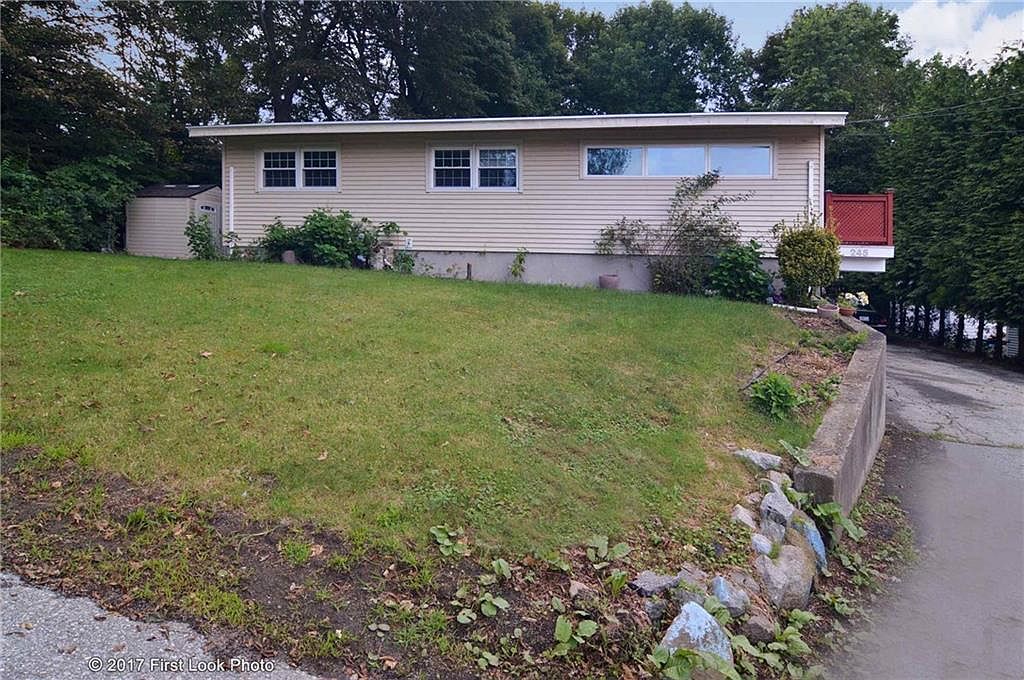 245 Roberts St, Woonsocket, RI 02895 | Zillow