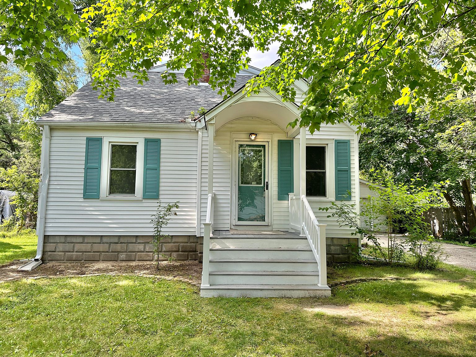 2111 Fairfield Rd, Portage, MI 49002 | Zillow