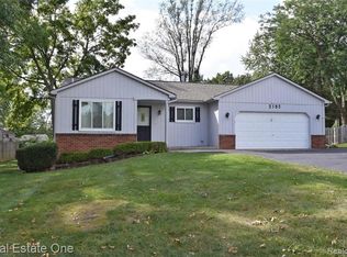 2640 Loon Lake Rd, Wixom, MI 48393 | MLS #24021629 | Zillow