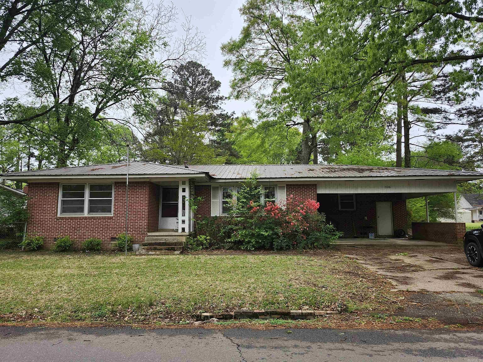306 Pennington St, Warren, AR 71671 | Zillow