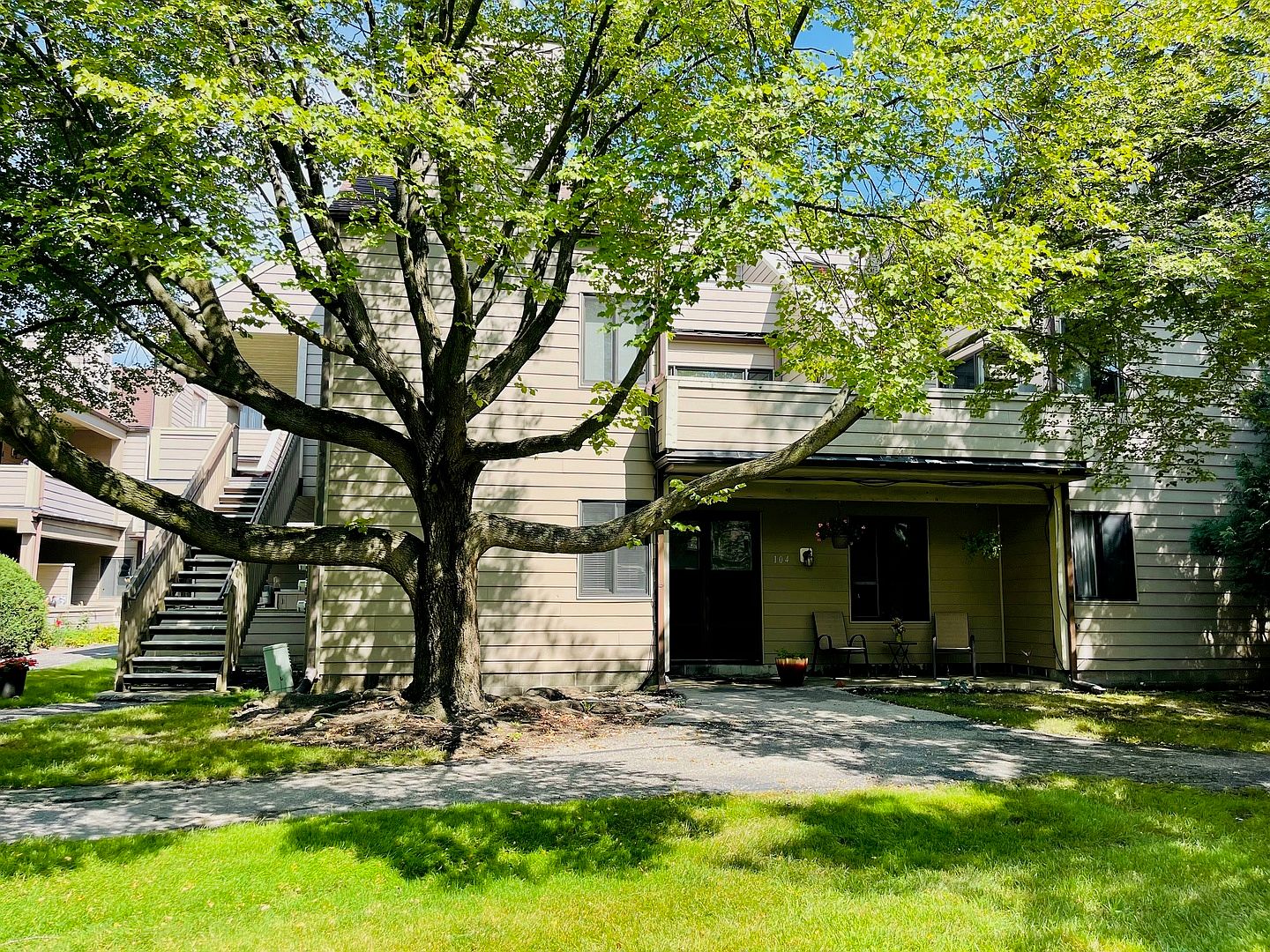 2930 Frontenac St UNIT 104, North Chicago, IL 60064 | Zillow