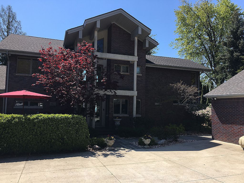 48840 Point Lakeview Dr, Chesterfield, MI 48047 | Zillow