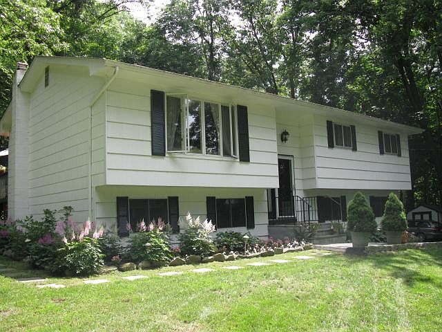 137 Red Mill Rd, Cortlandt Manor, NY 10567 | Zillow