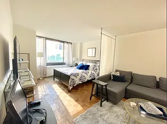 What Are Lot Line Windows in NYC Real Estate? | StreetEasy