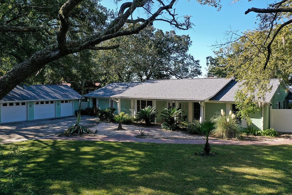 55 S Bayshore Dr, Eastpoint, FL 32328 | Zillow