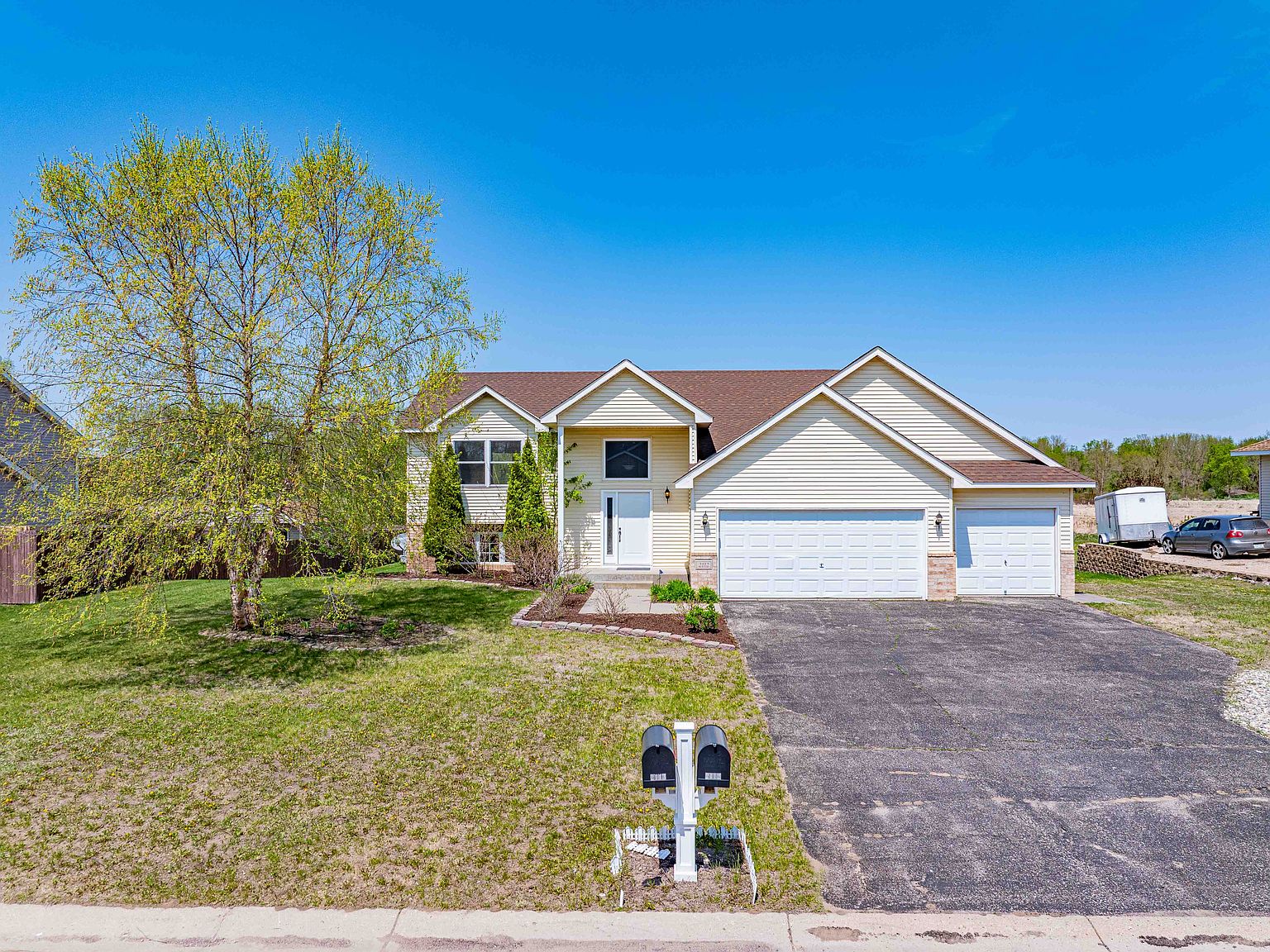 211X Blake Ave, Lester Prairie, MN 55354 | Zillow