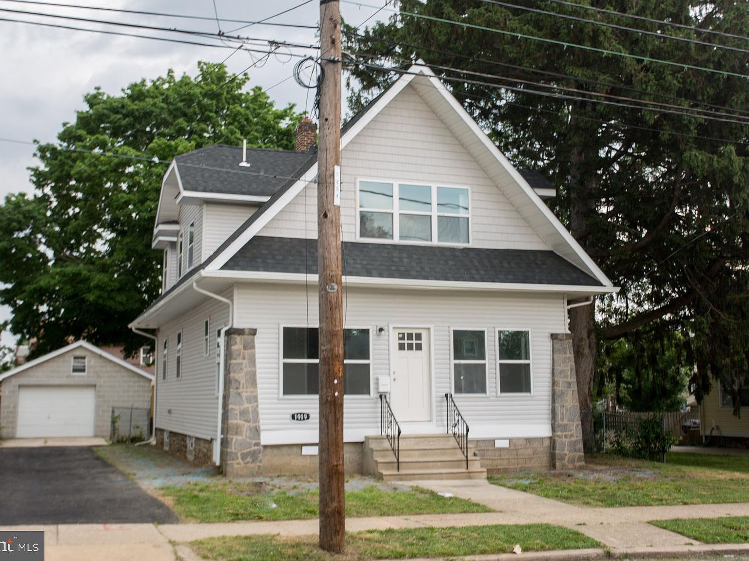 1919 Rhawn St, Philadelphia, PA 19111 | Zillow