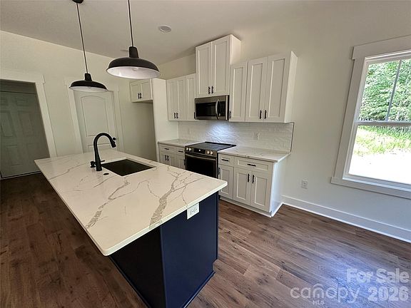 907 Orangewood St, Kannapolis, NC 28081 | MLS #4395518 | Zillow