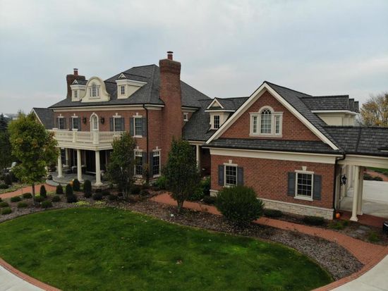 724 Woodridge Dr, Manitowoc, WI 54220 | MLS #1710183 | Zillow