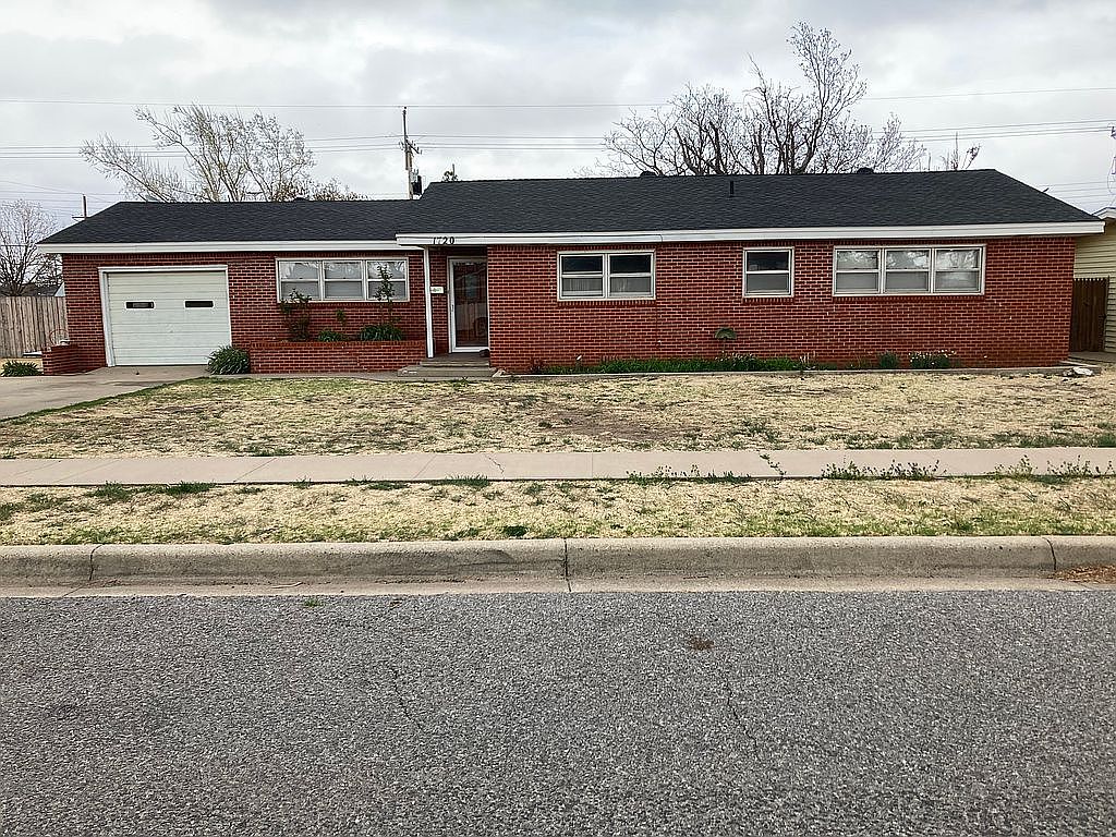 1720 Dogwood Ln, Pampa, TX 79065 | Zillow