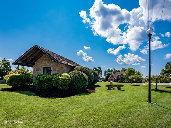 423 Misty Green Ct, Mount Washington, KY 40047 | MLS #1705343 | Zillow