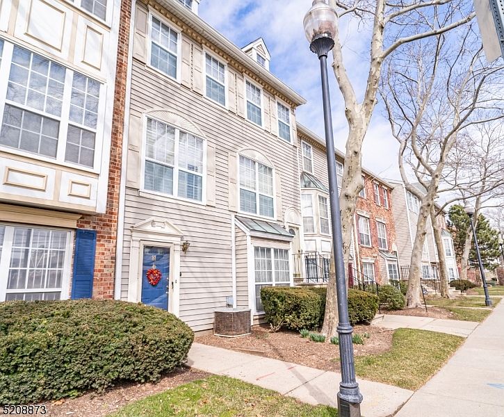81 Howard St UNIT 8L, Newark, NJ 07103 | Zillow