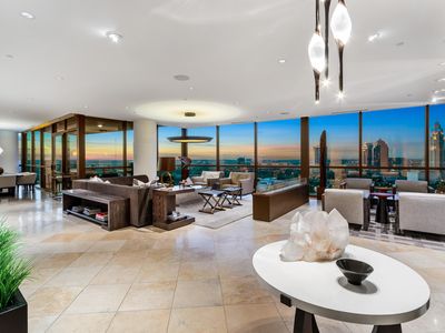 1 Miranova Pl APT 2425, Columbus, OH 43215 | Zillow