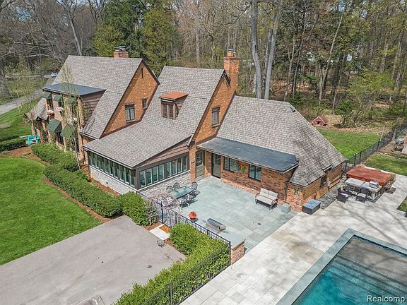4525 Charing Cross Rd, Bloomfield Hills, MI 48304 | MLS #20230031585 ...