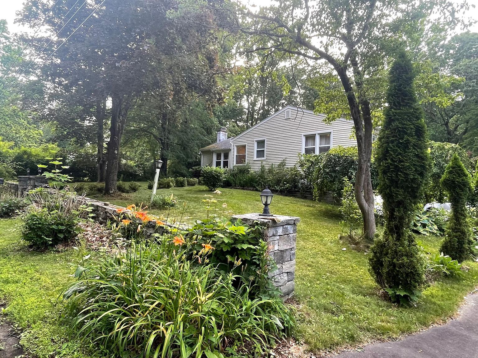 75 George St, Guilford, CT 06437 | Zillow