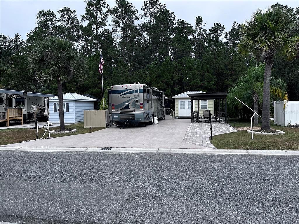10343 NE 28th Loop, Silver Springs, FL 34488 | MLS #O6261126 | Zillow